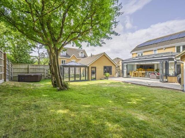 5 Bedroom House Swindon Swindon LS99523898