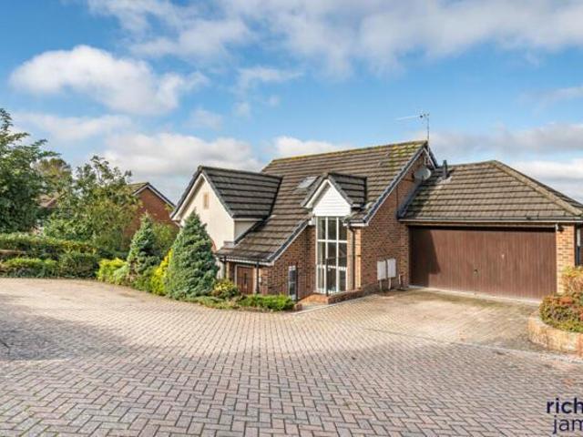 5 Bedroom House Swindon Swindon 100398376