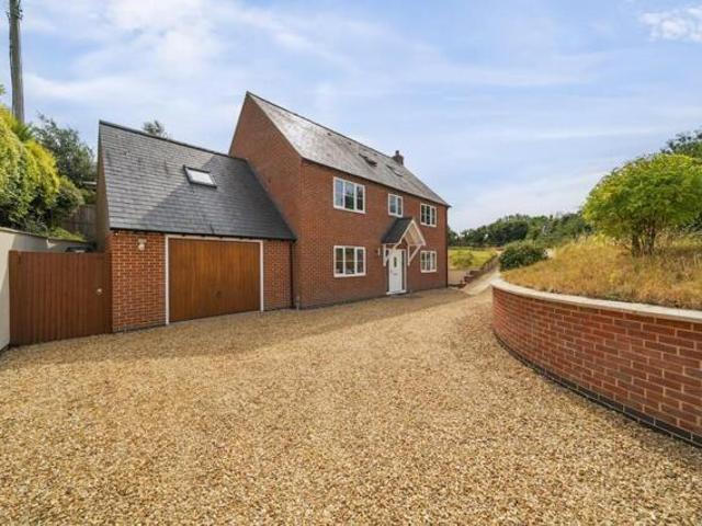 5 Bedroom House Swindon Swindon 98687814