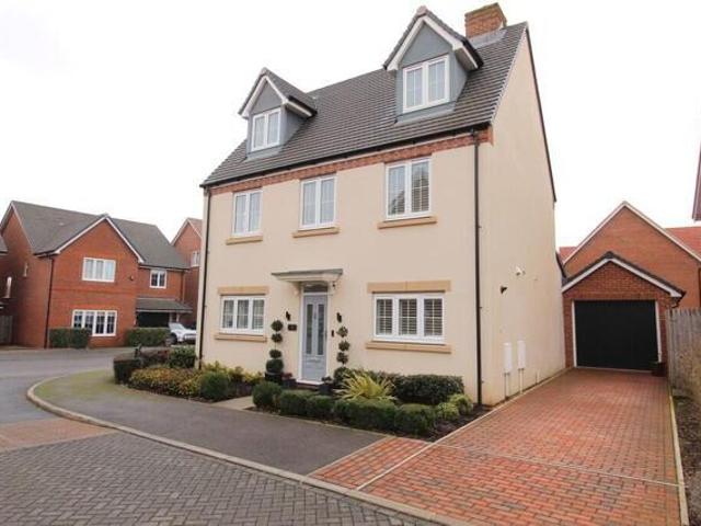 5 Bedroom House Potton Bedfordshire 100057803