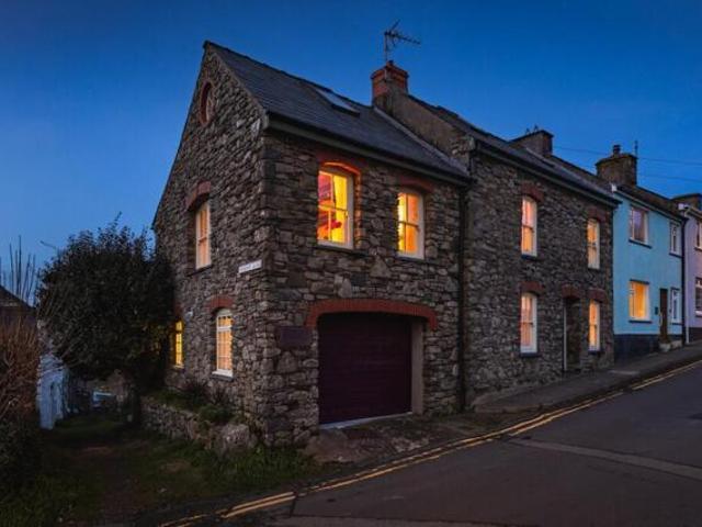 5 Bedroom House Pembrokeshire Pembrokeshire 100787053