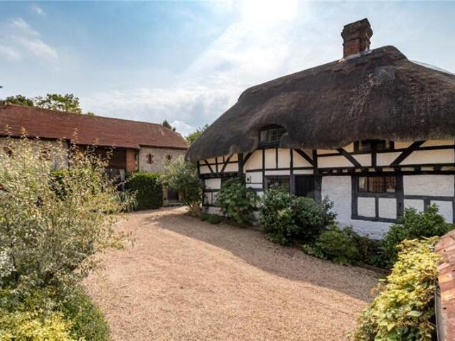 5 Bedroom House Pulborough West Sussex 100881360