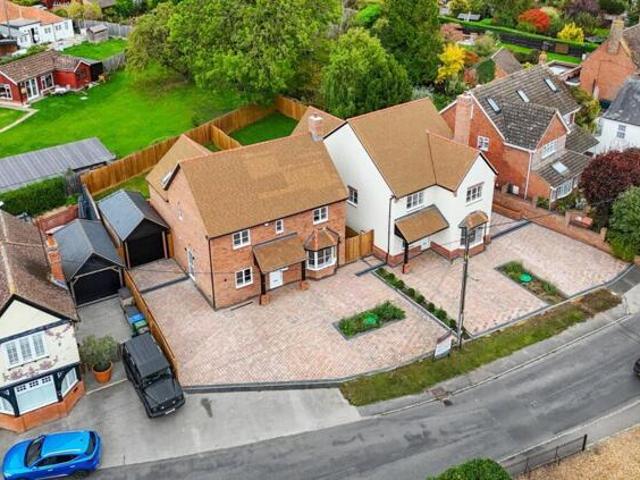5 Bedroom House Quainton Buckinghamshire LS98503587