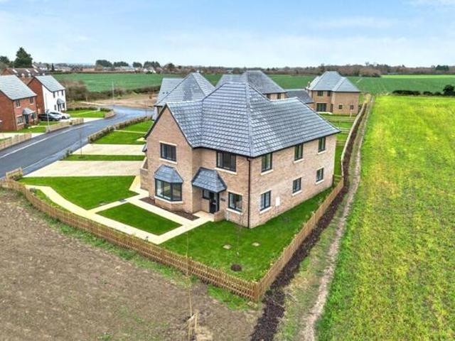 5 Bedroom House Royston Royston 99839991