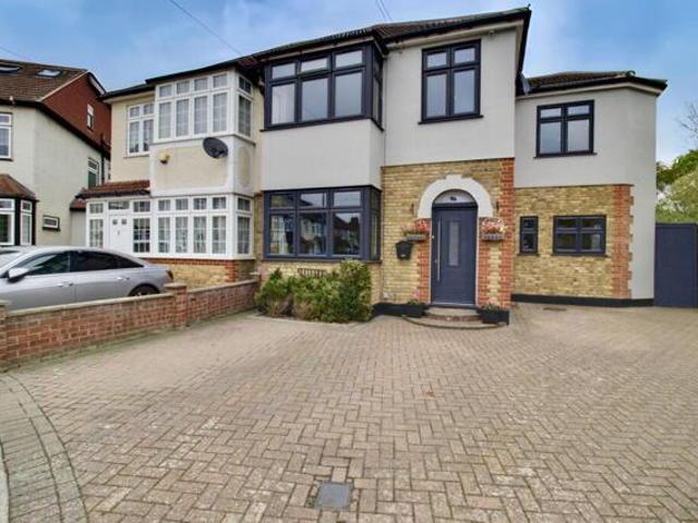 5 Bedroom House Romford Greater London LS100057926