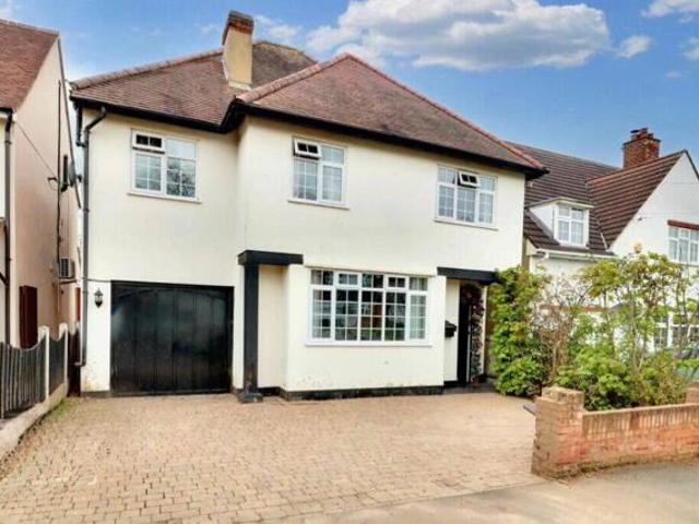 5 Bedroom House Romford Greater London LS101675285