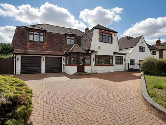 5 Bedroom House Romford Greater London LS101996027
