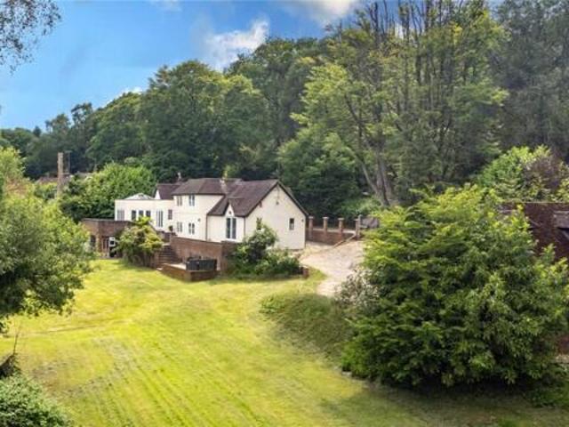 5 Bedroom House Reading West Berkshire LS99571647