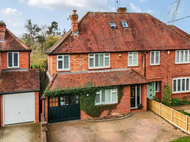 5 Bedroom House Reading Wokingham LS100426675