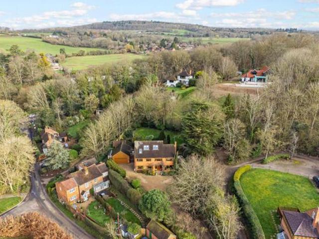 5 Bedroom House Reading Wokingham LS100426697