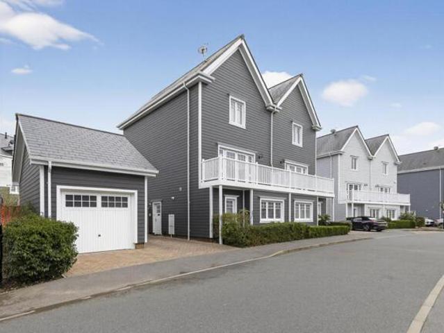 5 Bedroom House Reading Reading LS101352078