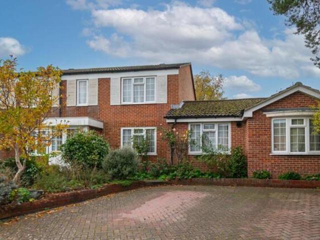 5 Bedroom House Redhill Surrey 98118682