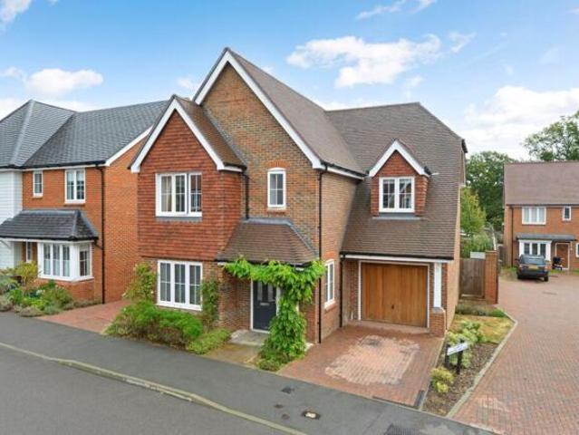 5 Bedroom House Rudgwick West Sussex 98834765