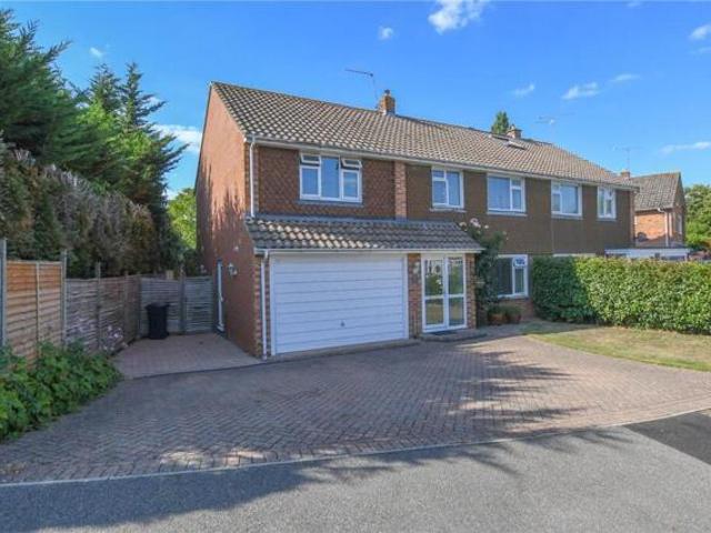 5 Bedroom House Wokingham Wokingham 100426061