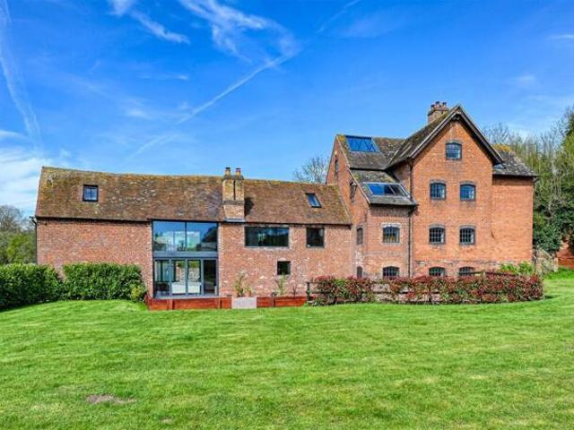5 Bedroom House Wolverhampton Wolverhampton LS101677684