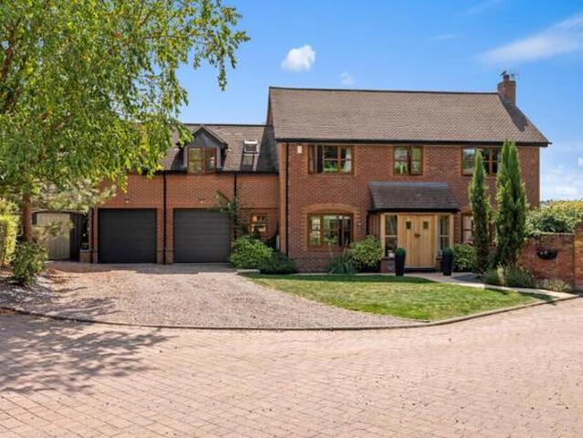 5 Bedroom House Worcestershire Worcestershire LS101351707