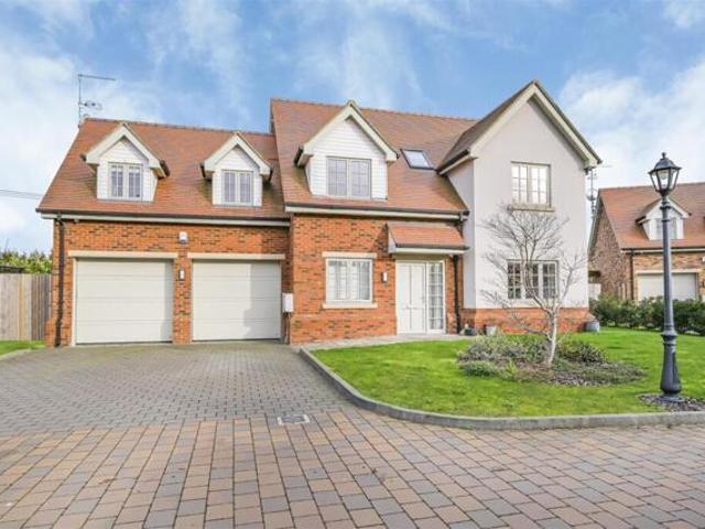 5 Bedroom House Waltham Abbey Essex 101199769