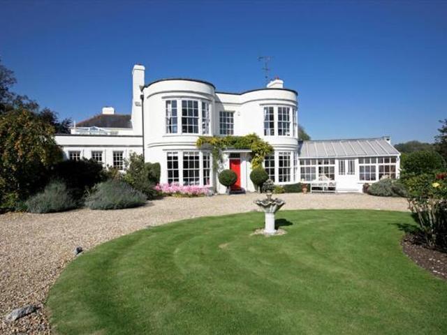 5 Bedroom House Weymouth Dorset LS101676676