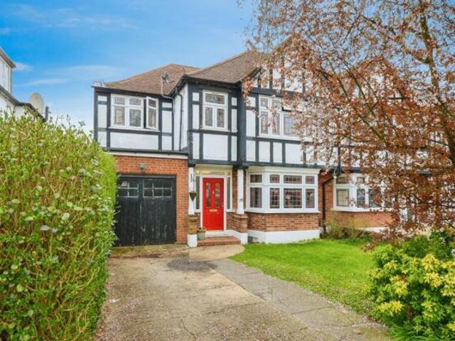 5 Bedroom House Wembley Greater London 101379040