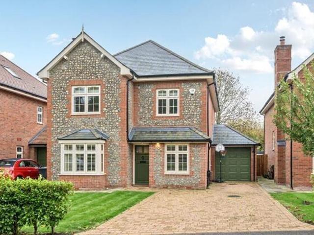 5 Bedroom House West Sussex West Sussex LS99571671