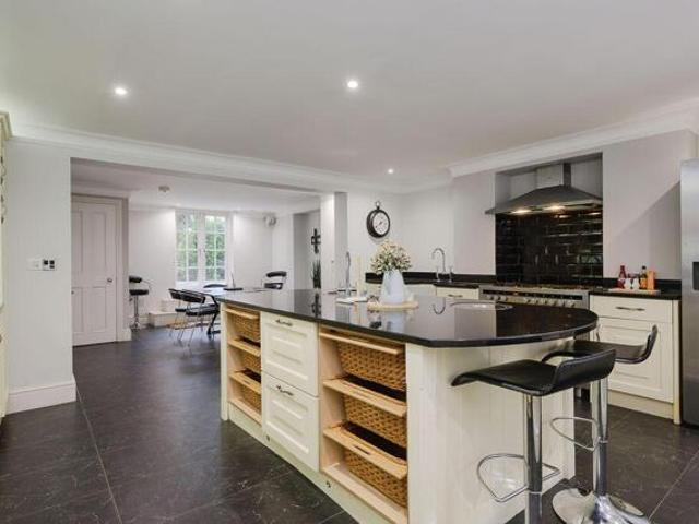 5 Bedroom House Wimbledon Greater London 99237181