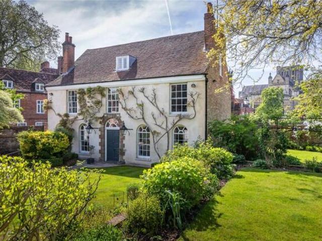 5 Bedroom House Winchester Hampshire LS100023796