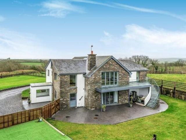 5 Bedroom House Totnes Devon LS101675739