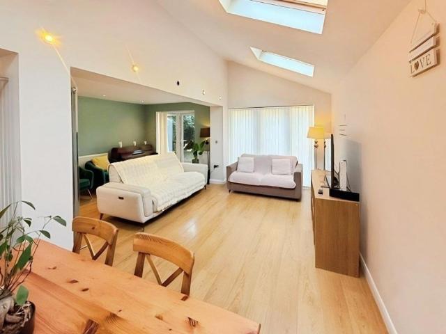 5 bedroom House To Let