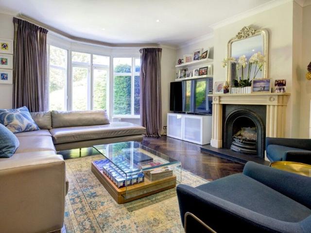 5 Bedroom House To Let