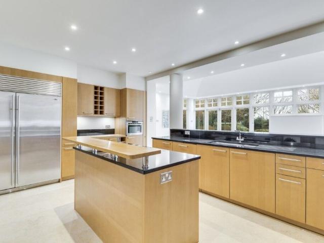 5 Bedroom House To Let