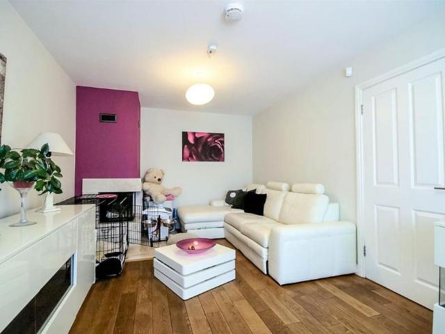 5 bedroom house to rent