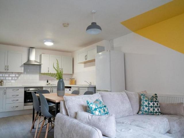 5 bedroom house to rent