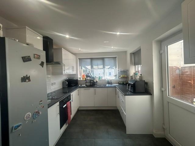 5 bedroom house to rent