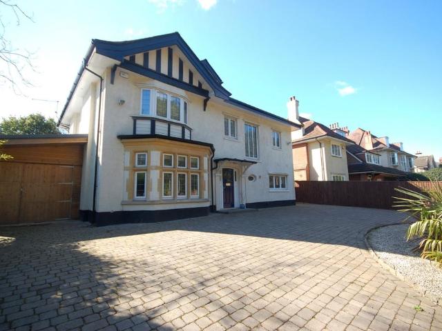 5 bedroom house to rent
