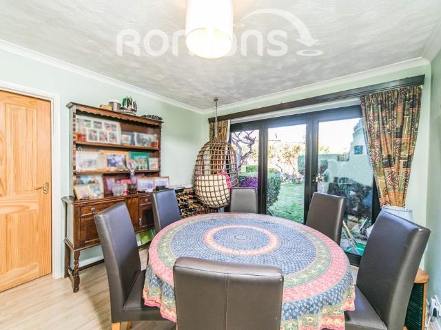 5 bedroom house to rent