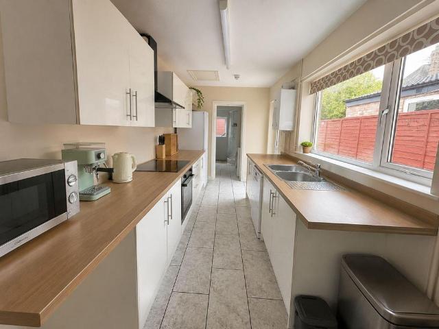 5 bedroom house to rent