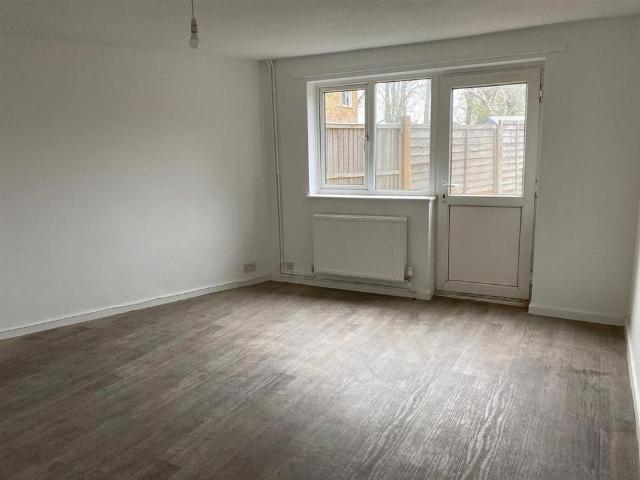 5 bedroom house to rent