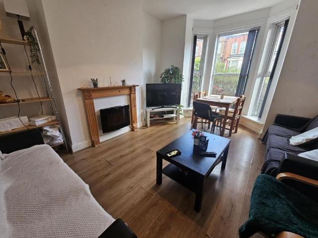 5 bedroom house to rent