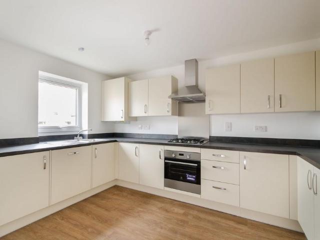 5 bedroom house to rent