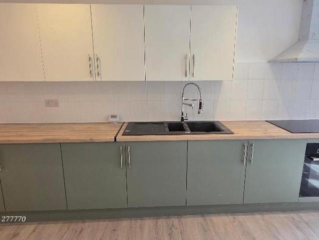 5 bedroom house to rent