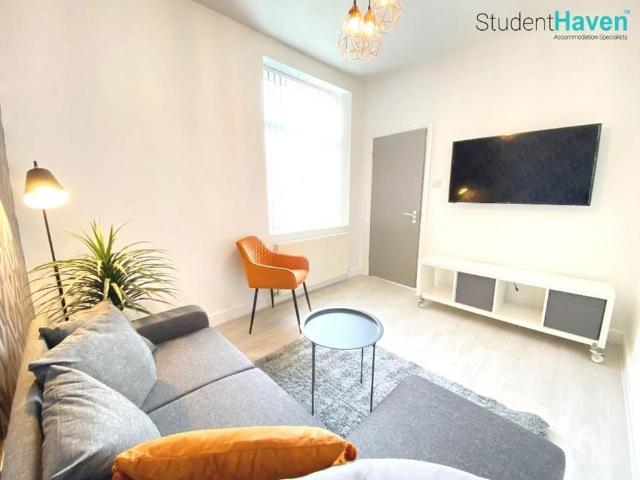 5 bedroom house to rent