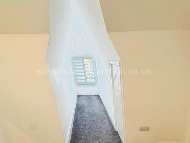 5 bedroom house to rent
