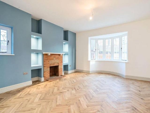 5 bedroom house to rent