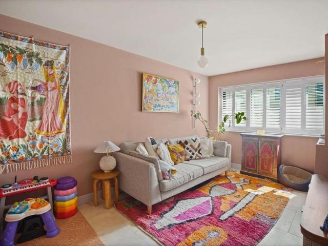 5 bedroom house to rent