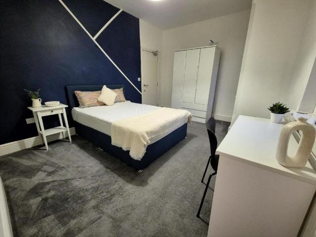 5 bedroom house to rent