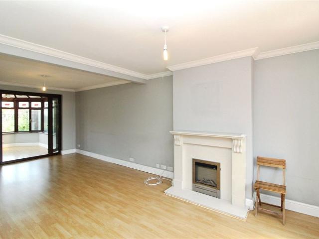 5 bedroom house to rent