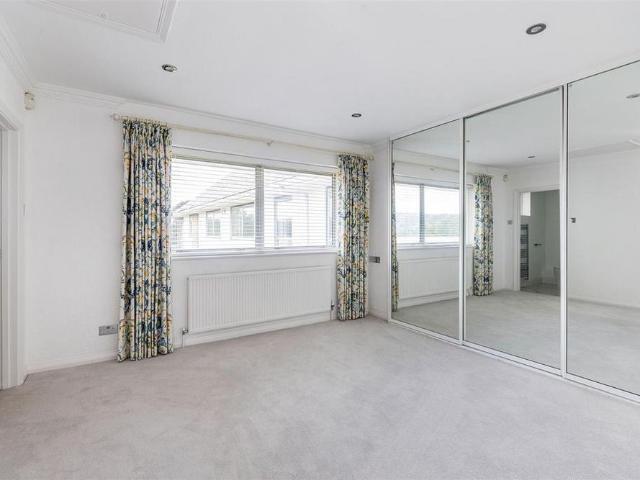 5 bedroom house to rent