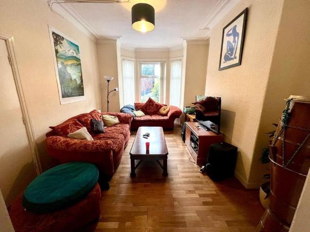 5 bedroom house to rent
