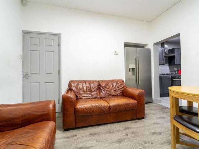 5 bedroom house to rent