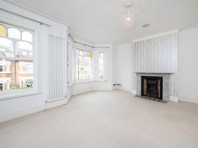 5 bedroom house to rent